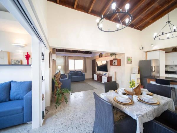 Colonial 2br Apartment 2 Mins Walk To Beach - Sosúa