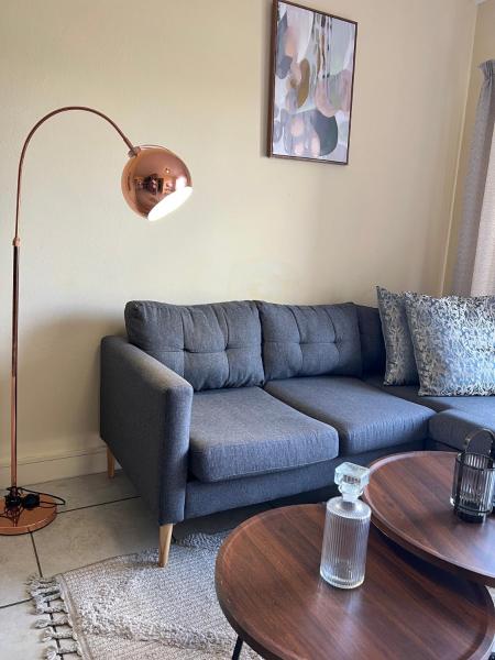 Stylish Rivonia Retreat-peaceful 2-bedroom - Sandton