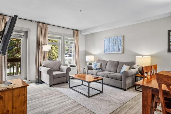 Cedar And Stone - 2 Bed 2 Bath Condo With Heated Pool And Hot Tub - Canmore