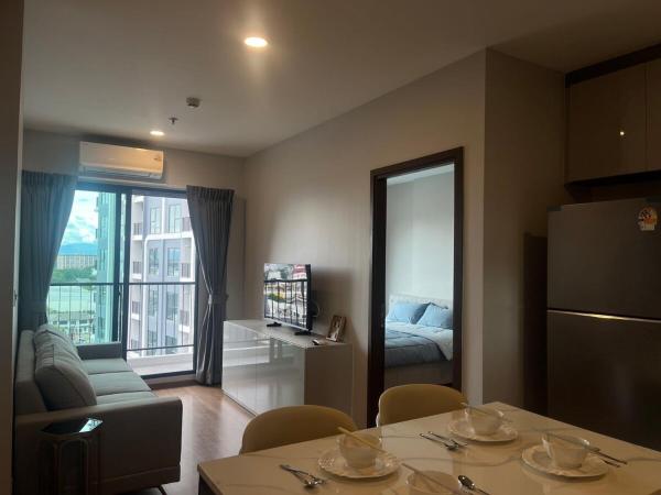 Downtown Pool Apartment 2 Bedrooms 2 Bathrooms Free Outdoor Pool Free Gym Pool View Cooking Available Monthly Rental Available 6f - Chiang Mai