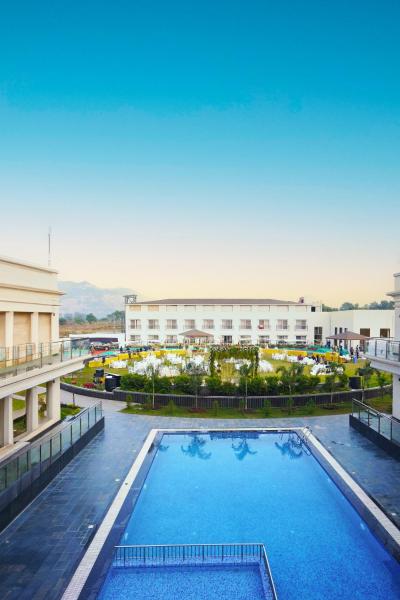 Aveda Estrella - Karjat