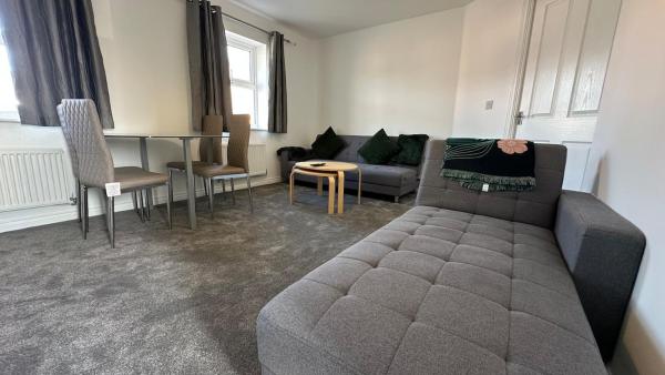 Cosy 2-bed Maisonette-aylesbury-free Parking - Aylesbury