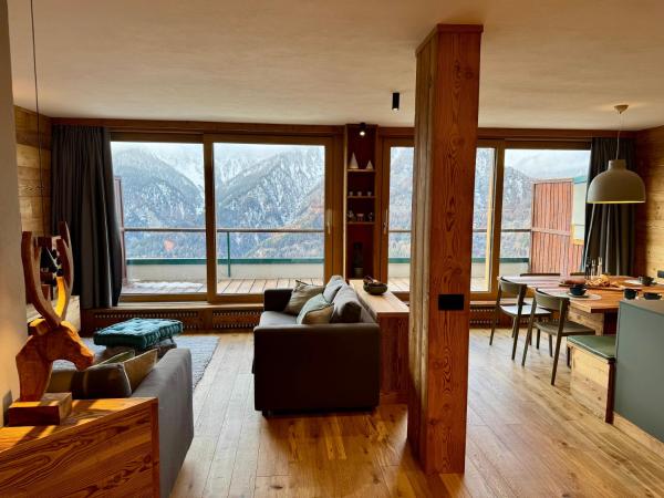 Luxury 9-bed Apartment Steps From Ski Slopes With Parking & Ski Box - Briançon