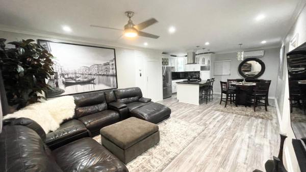 A Short Beach Walk Fish Fry Minutes To Downtown - Nassau