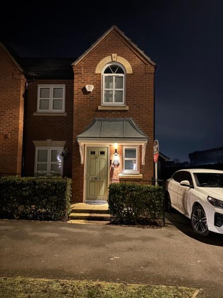 3bd Coventry Stay-parking-business & Leisure - Coventry