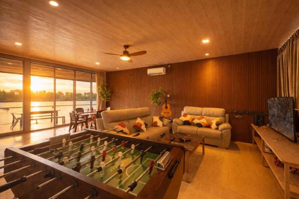 Bbq And Karaoke, Pickup From Port - Batam