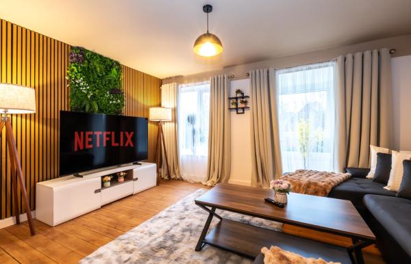 Open Mind Property - Hot Tub, 7 Beds - Hayling Island