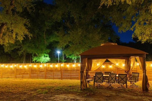 Cozy Austin Escape King And 3 Queens Family Or Group - Austin, TX