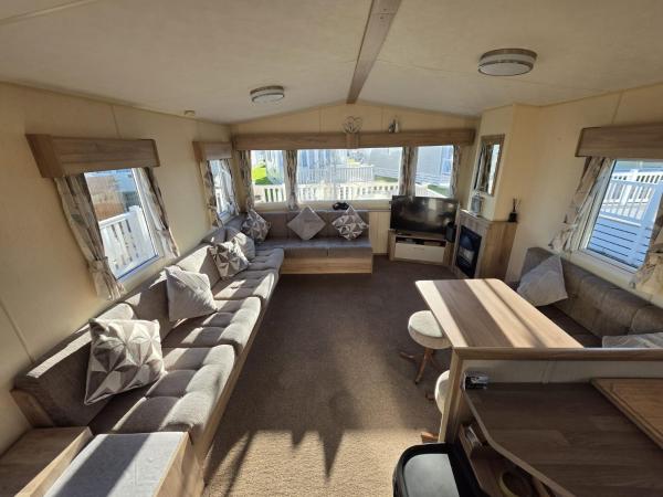 Chichester Lakeside Holiday Park - Bognor Regis