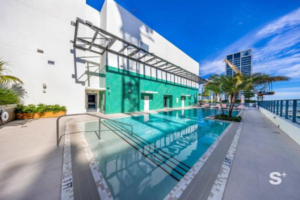 Luxurious & Stylish 2bd Apt In Miami Gym & Pool - Miami