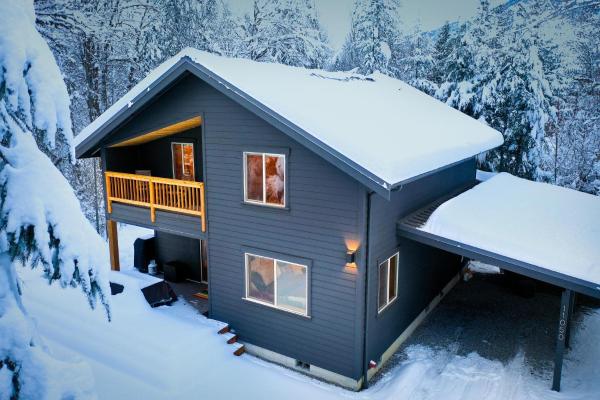 Wandering Rivers Retreat - Glacier, WA