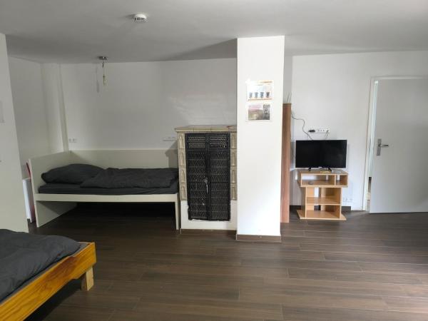 Mobilierte Wohnung- 2 Zimmer - Küche - Wlan - Parken - Leinfelden-Echterdingen