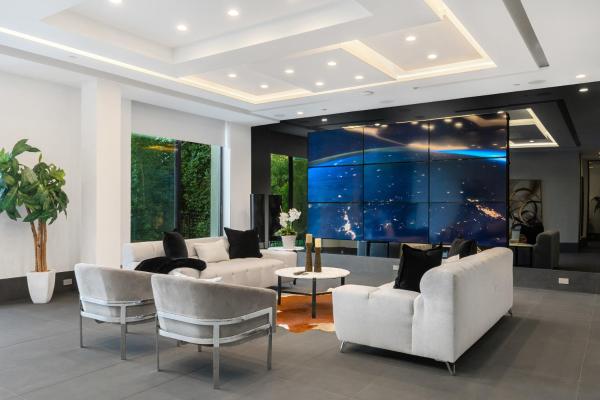 Ultra Luxury 5br Beverly Hills Estate With Private Pool Spa And Canyon Views - Hollywood, CA