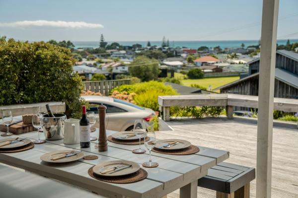 Relax And Rewind At Waihi Beach With Oberon Bach - Waihi