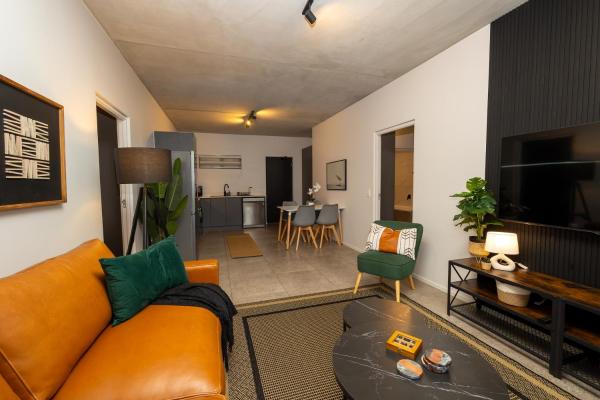 Luxury 2-bed Ground Floor - Johannesburg