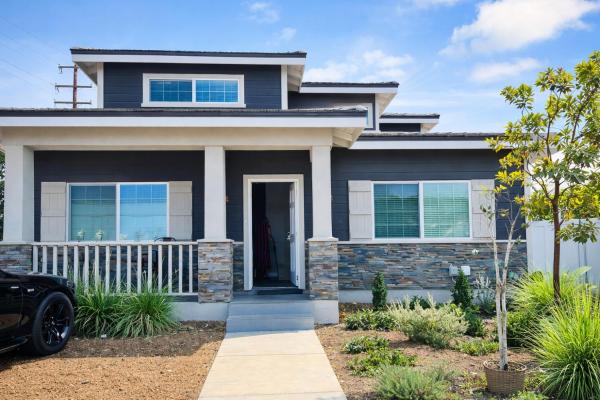 Santa Ana Love Home - Irvine, CA