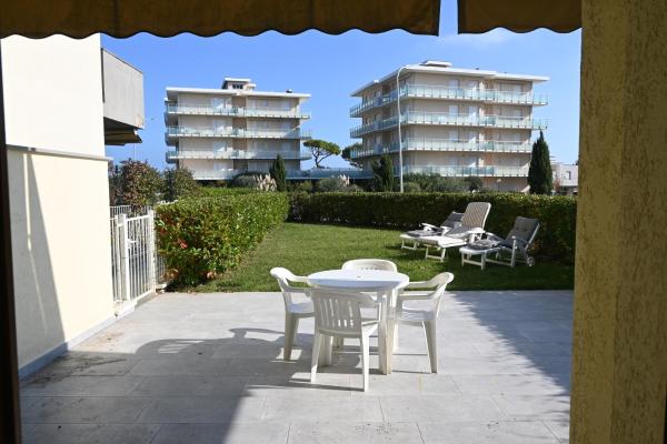 Marcelli, Trilocale Con Giardino A 100mt Dal Mare - Ancona