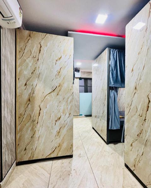 Blue Top Dormitory - Mumbai