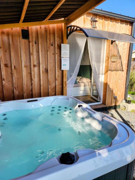 Chalet Cosy Avec Option Jacuzzi - Vérac