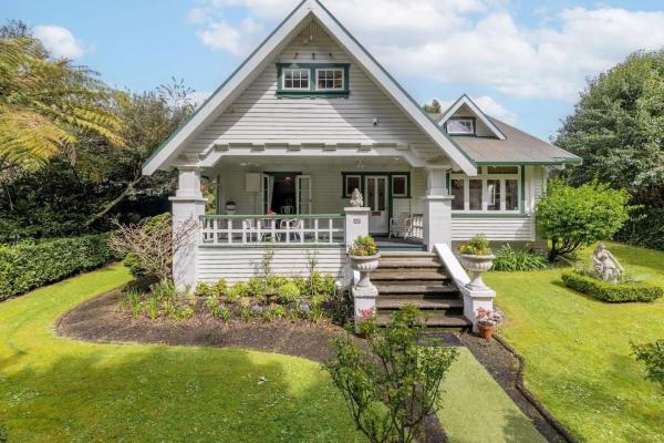 1920s Character Home & Private Garden Retreat - Te Kuiti