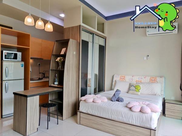 Studio Unit Balcony Palazio Mount Austin Ikea Aeon Toppen By Gdragon Homestay - Malaysia