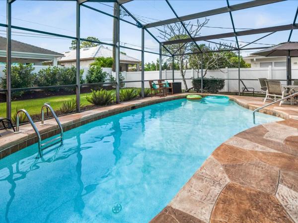 Walk To Beach Family Pool Home In Naples - Bonita Springs, FL