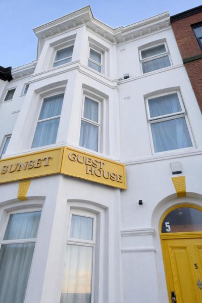 Sunset Suites - Blackpool