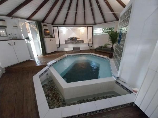 Chalet Charmant Avec Spa à Grand Bourg 25 M² - Marie-Galante