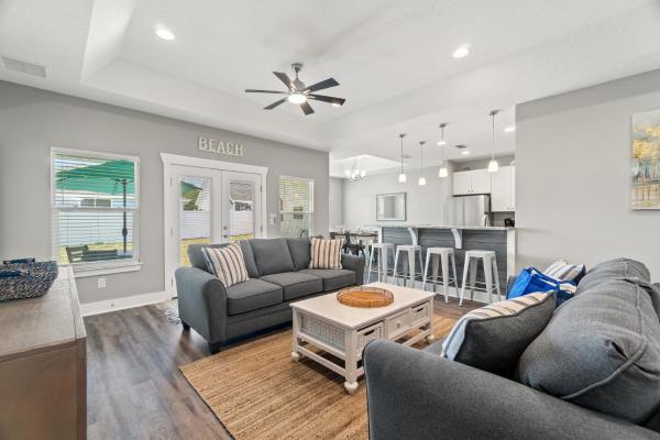 Amazing New 3br/2ba Laguna Beach! / 6p Golf Cart: 2 Mins To Beach/west Pcb - Panama City Beach, FL