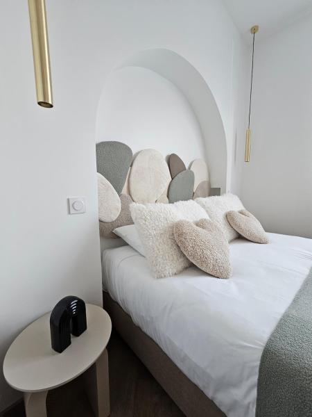 Romantic Vertigo #Nüit#love#luxury - Ibis Tours Centre Giraudeau