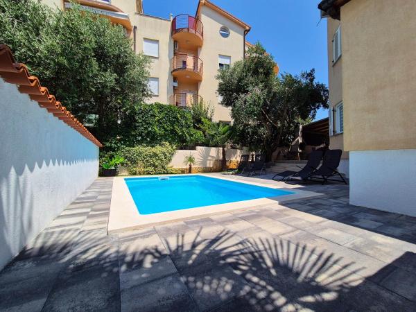 Olive Blue - Ližnjan