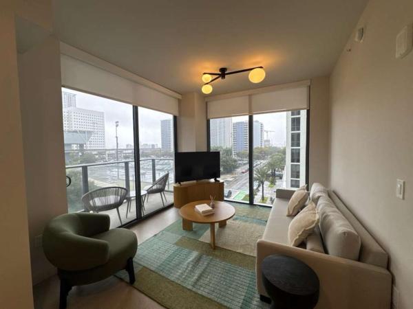 Prime Downtown Location - Rooftop Pool - Coral Gables, FL