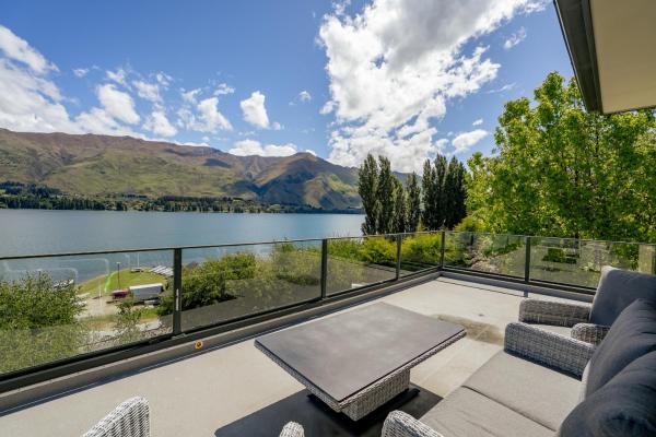 Lakeside Serenity - Wanaka Holiday Home - 瓦納卡