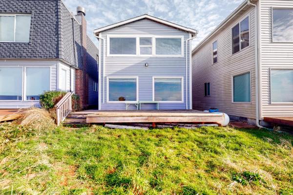 The Hideout - Rockaway Beach, OR