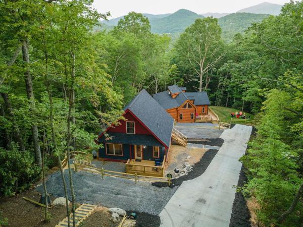 Two Modern Cabins Retreat Near Asheville - Black Mountain, NC