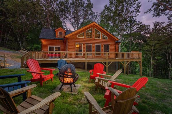 Two Modern Cabins Retreat Near Asheville - Black Mountain, NC