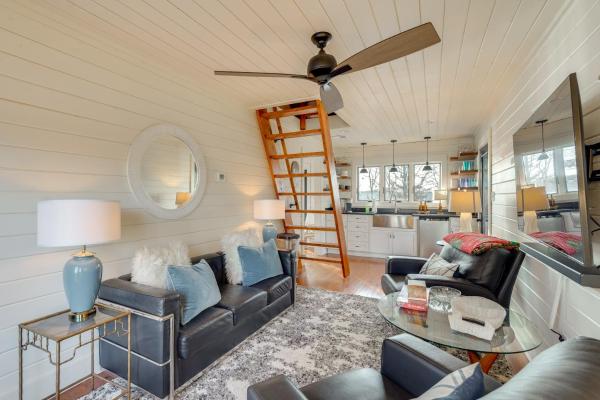 Dock & Serene Views, Lakefront Home In Chappells - Lake Greenwood, SC
