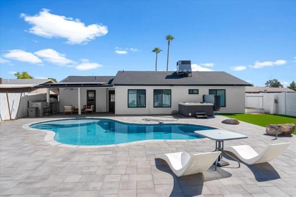 Rock And Glam Paradise - Mesa