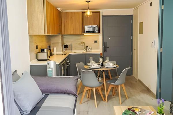 Modern Apartment With Terrace | Steps From Movistar Arena & Barrio Universitario | Up To 4 Guests - El Bosque