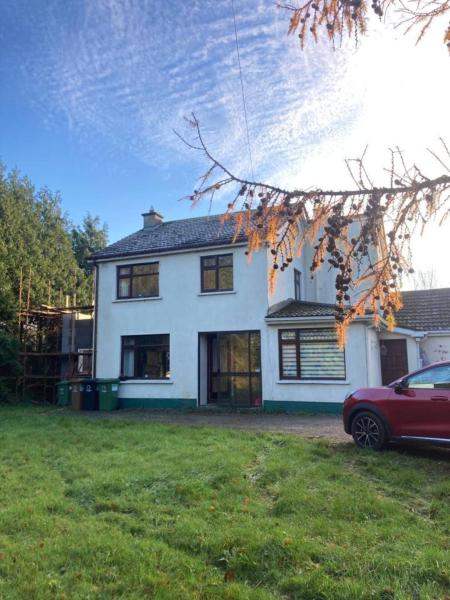 Leixlip 4-bed Home Sleeps 6 Ideal For Groups - Meath