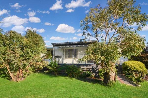 Miffys Cottage - Pet Friendly Getaway! - Portland