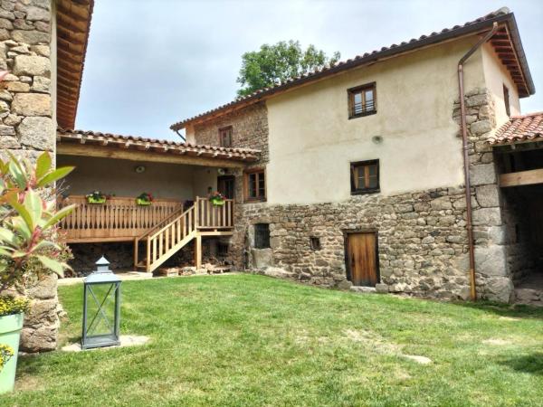 Gîte De Charme Rénové 3 éPis, 2 Chambres En Pleine Nature - Fr-1-496-92 - Chalmazel