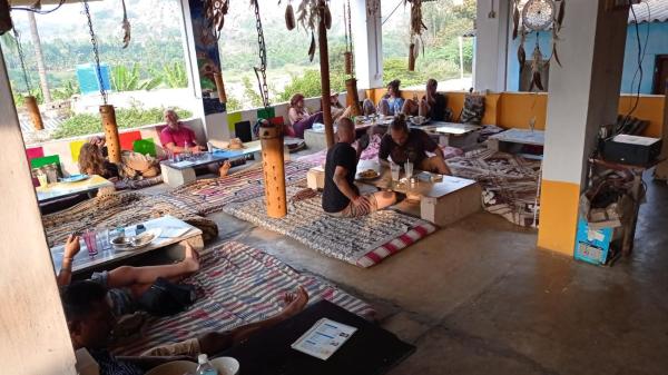 Dreamcatcher Restaurant And Guesthouse - Hampi