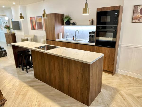 Large Apartment With Terrace - Very Central New - Düsseldorf