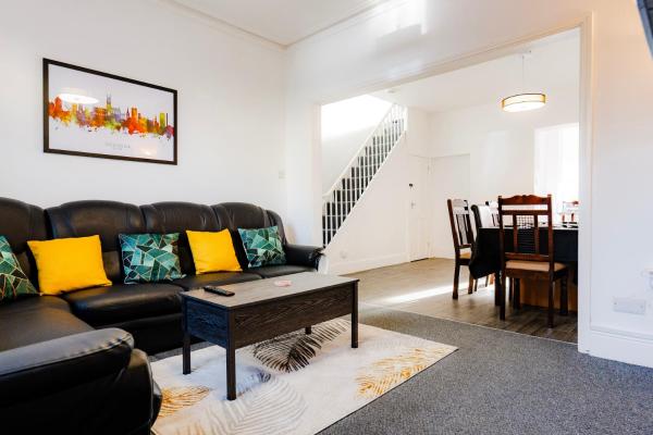 Kingsholm House On The Rainbow Street-4 Bedroom-sleeps 8 - Gloucester