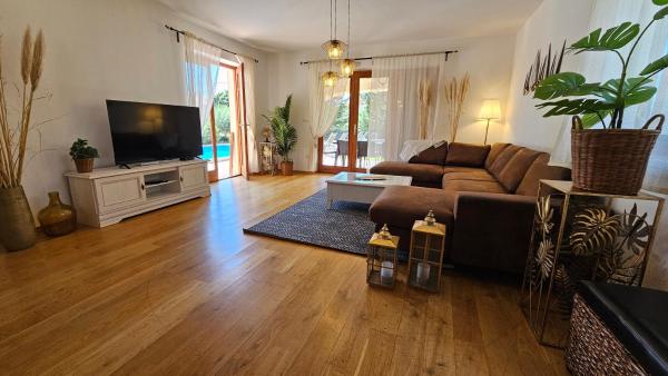 Casa Di Bronzo - Mediterranean Villa With Pool - Krk