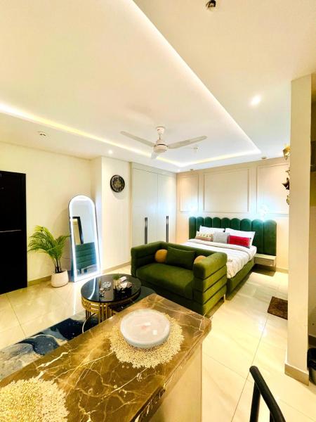 Premium Studio Apartment Zameen Aurum Gulberg - Lahore