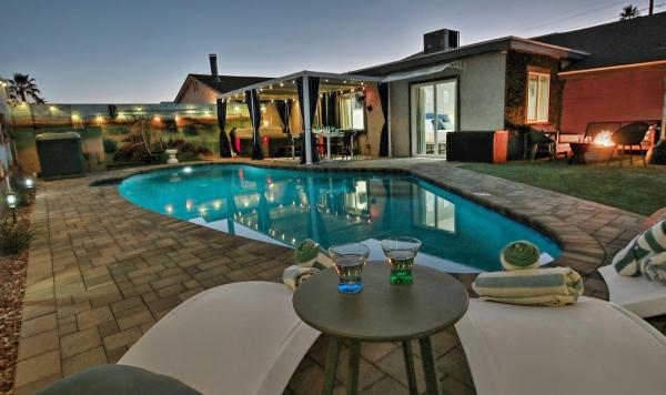 Lunar - Old Town, Pool, 2 Kings, Game Room, Hot Tub, - Tempe, AZ