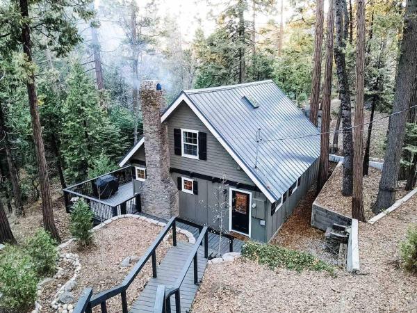 The Little Dipper Cabin - Huntington Lake, CA