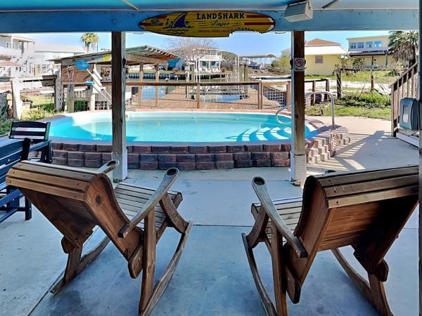 Hook, Wine & Sinker - Rockport, TX